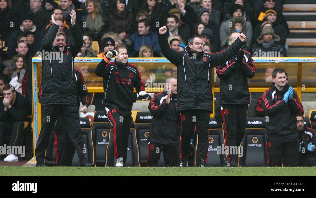 Liverpool first team coach steve clarke hi-res stock photography and ...