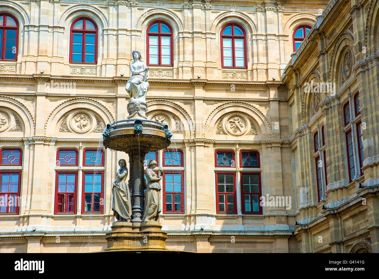 Statues vienna state opera house hi-res stock photography and images ...