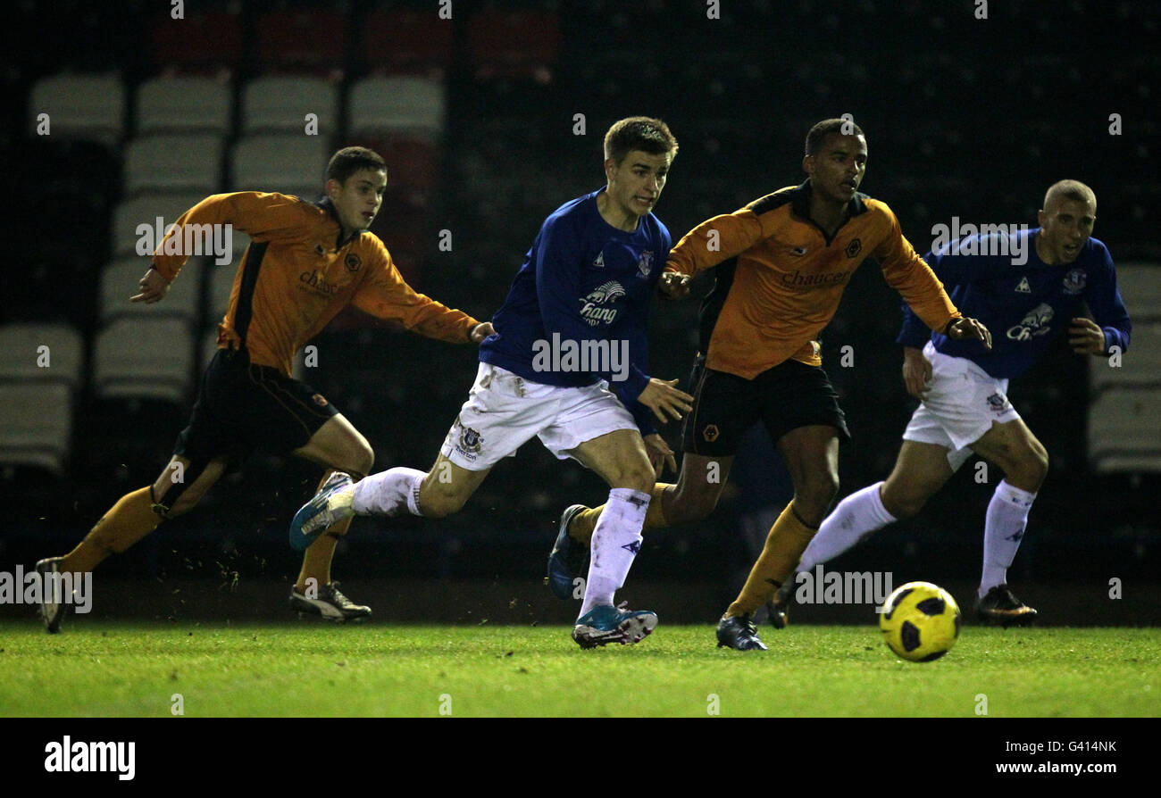 Everton's Luke Garbutt and Wolverhampton Wanderers' Dominic Dell Stock ...