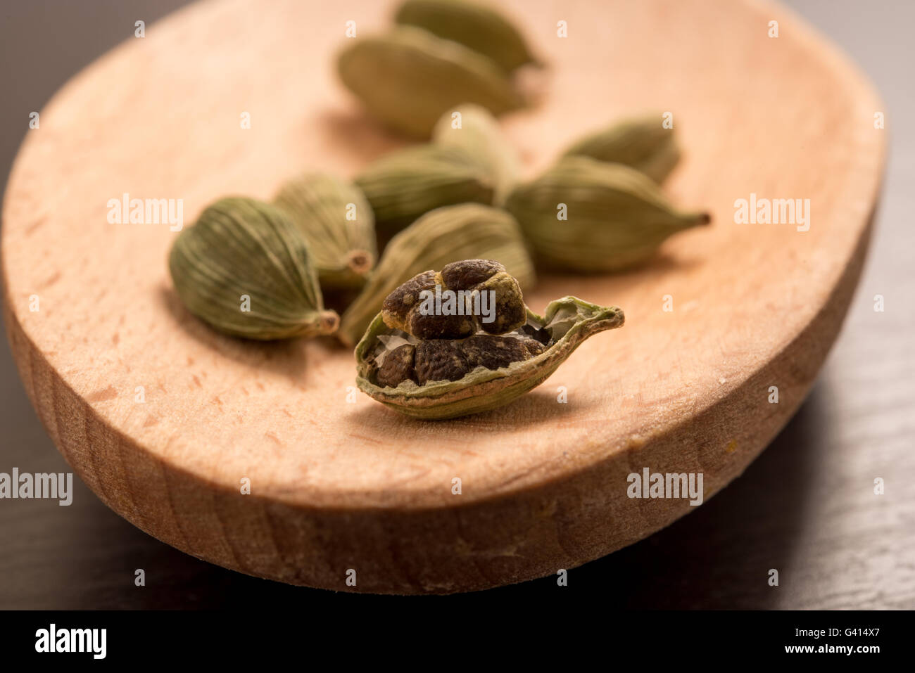 Malabar cardamom hi-res stock photography and images - Alamy