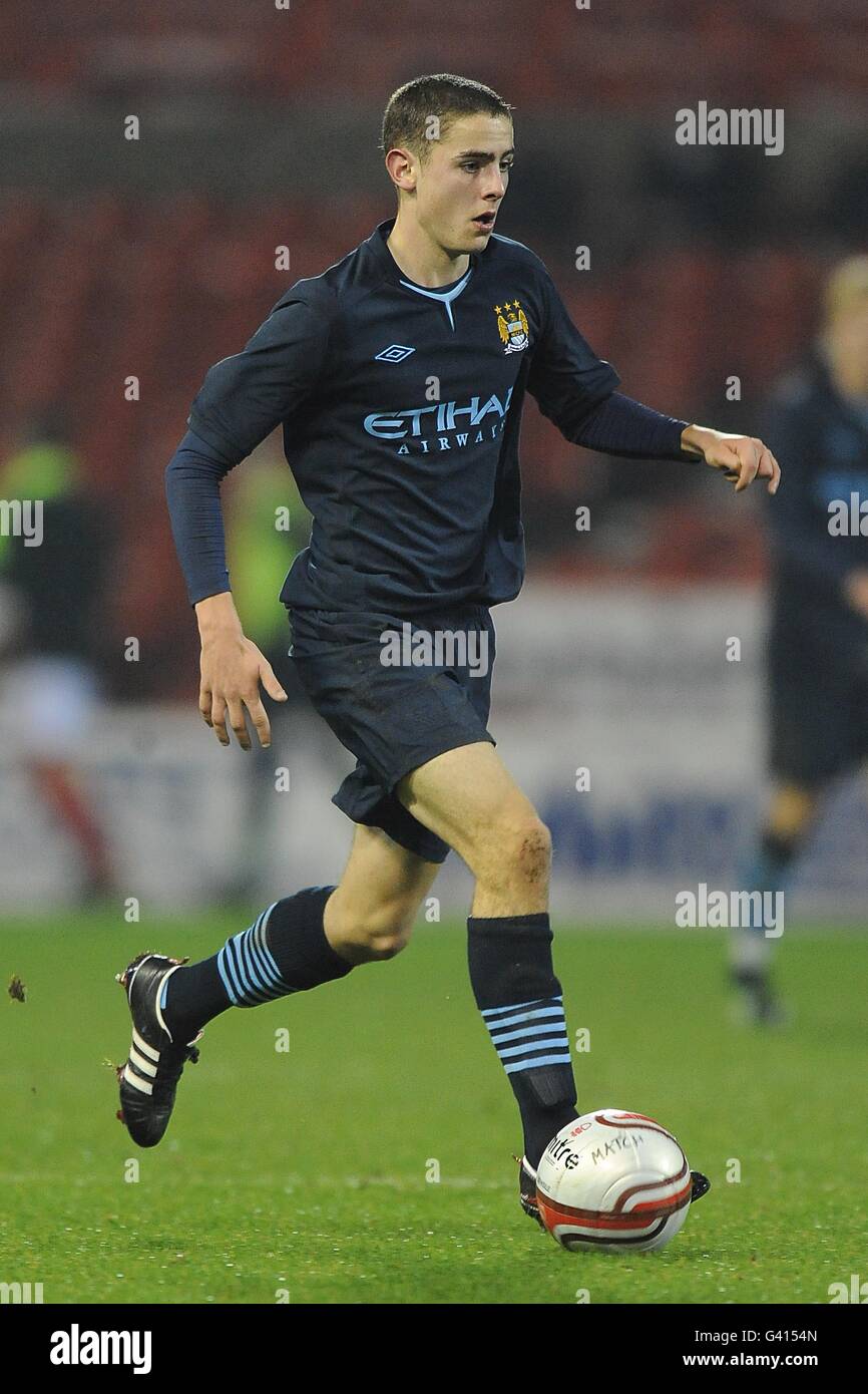 Paul clowes hi-res stock photography and images - Alamy