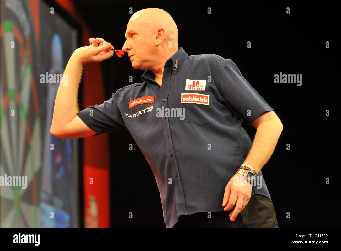 Mark walsh during the world darts championship at alexandra palace hi-res stock photography and ...