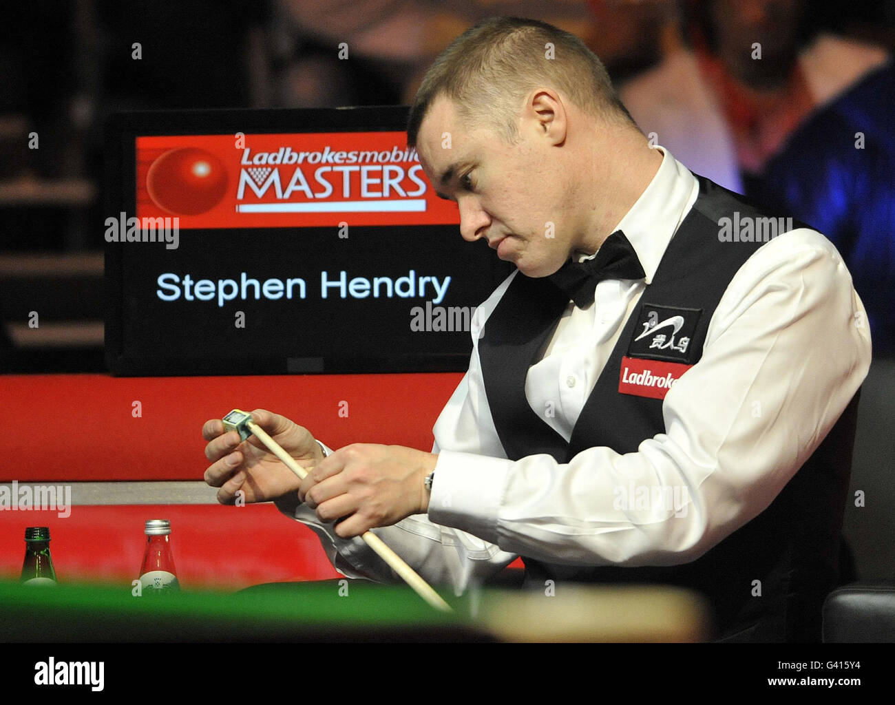 Stephen hendry the masters wembley arena hi-res stock photography and ...