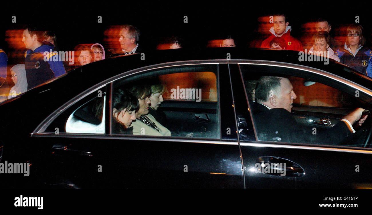 Mourners follow a hearse transporting the body of murdered Mauritius ...