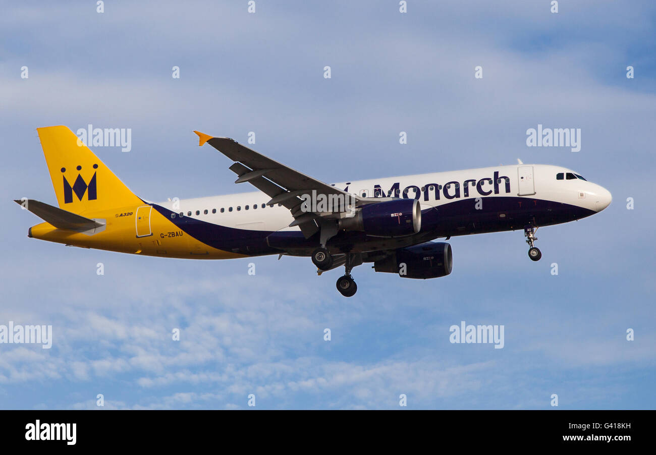 Monarch aircraft in flight hi-res stock photography and images - Alamy