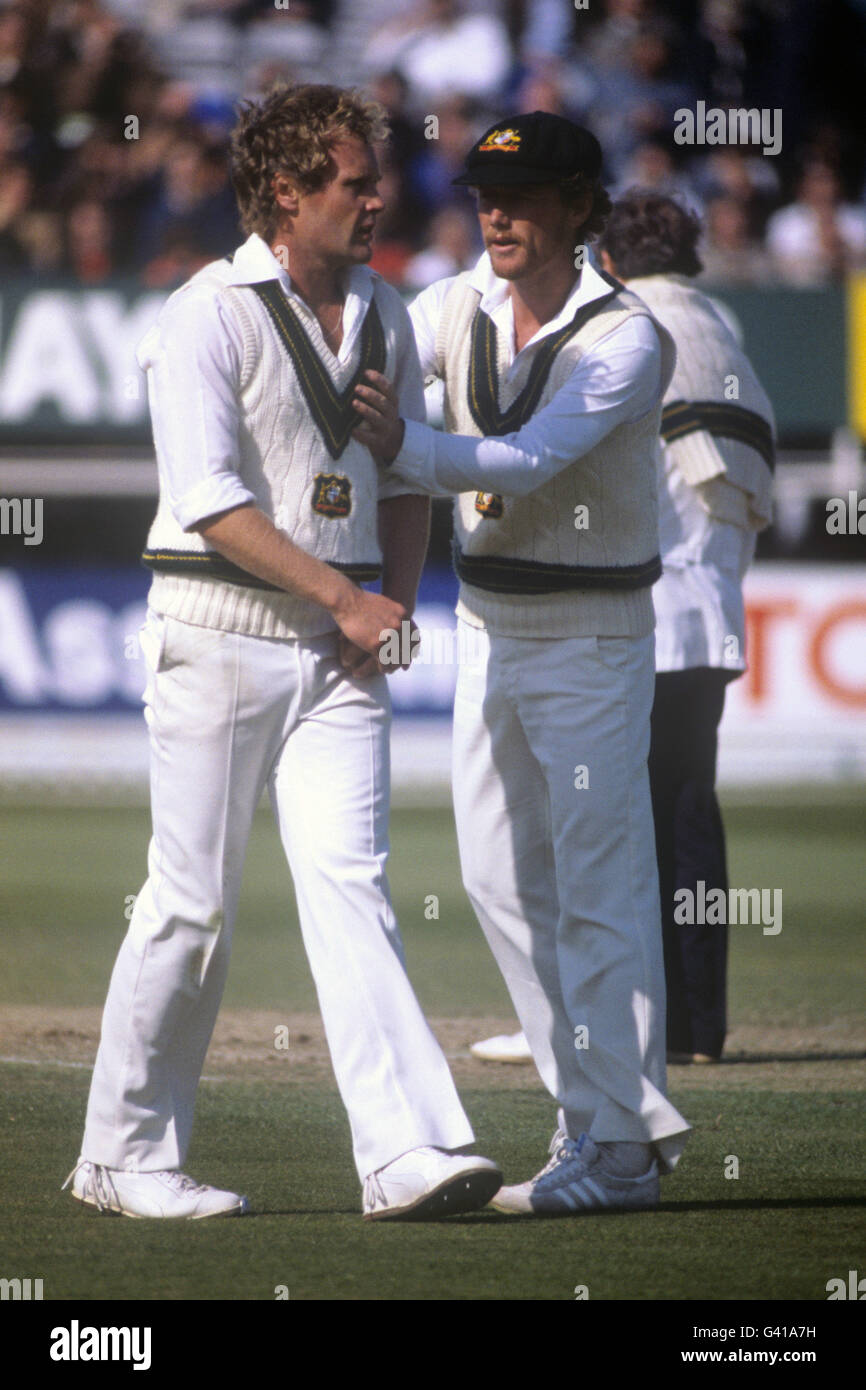 Australia bowler rodney hogg l chats with trevor chappell r hi-res ...
