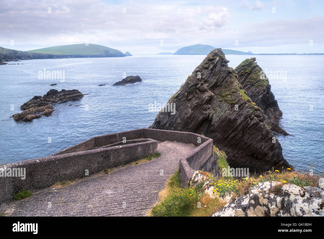 Dunquin harbour hi-res stock photography and images - Alamy