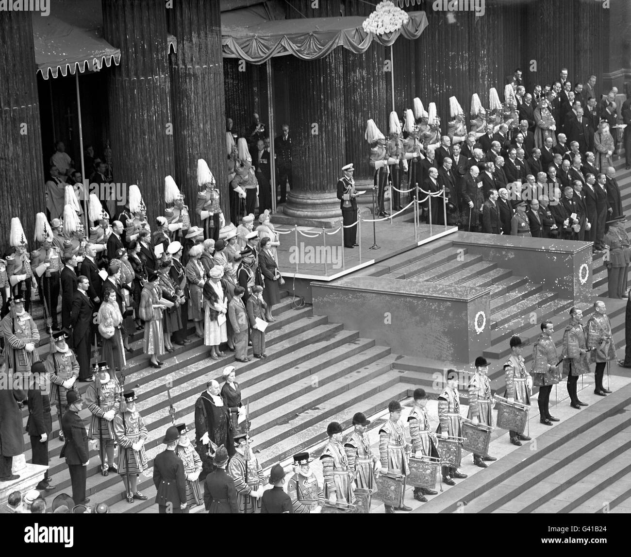 Royalty - Festival of Britain Opening Ceremony - London Stock Photo - Alamy
