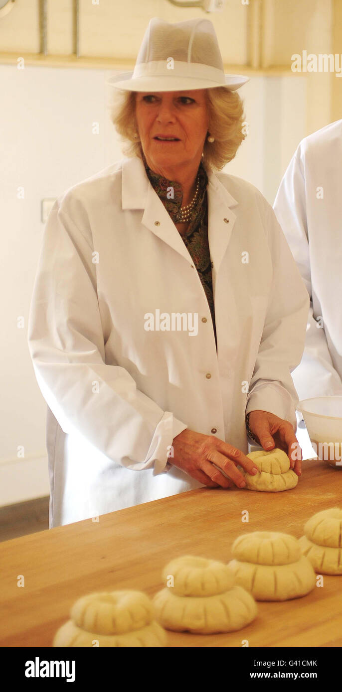 The duchess cornwall visit to school artisan food in welbeck hi-res ...