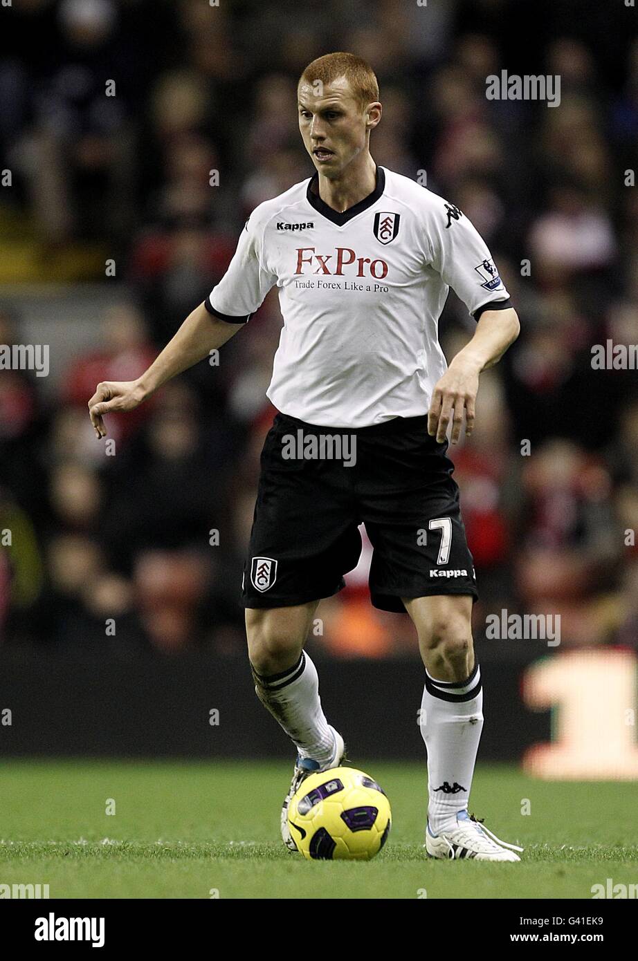 Soccer football steve sidwell full length hi-res stock photography and ...