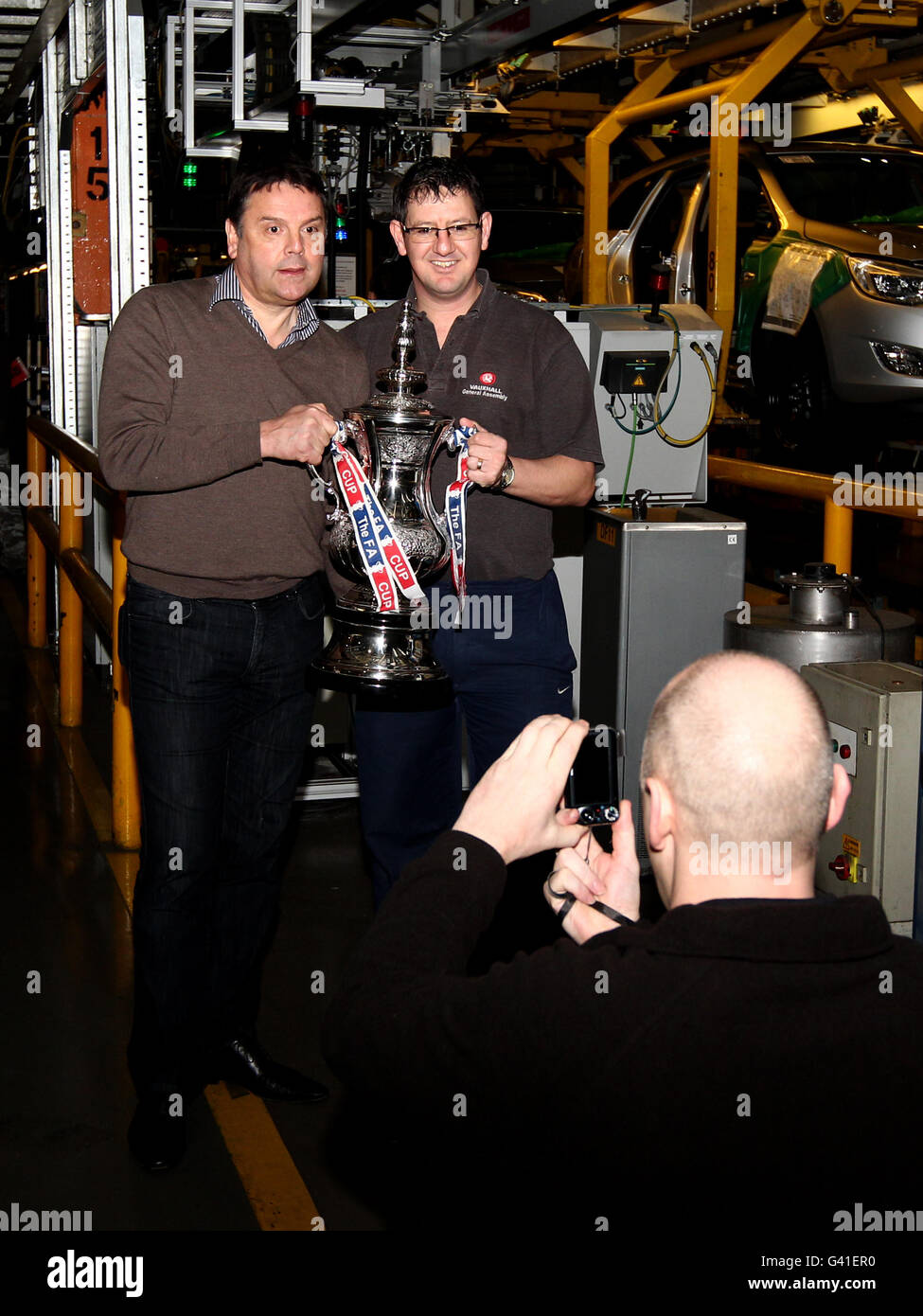 Former everton player graeme sharp left hi-res stock photography and ...