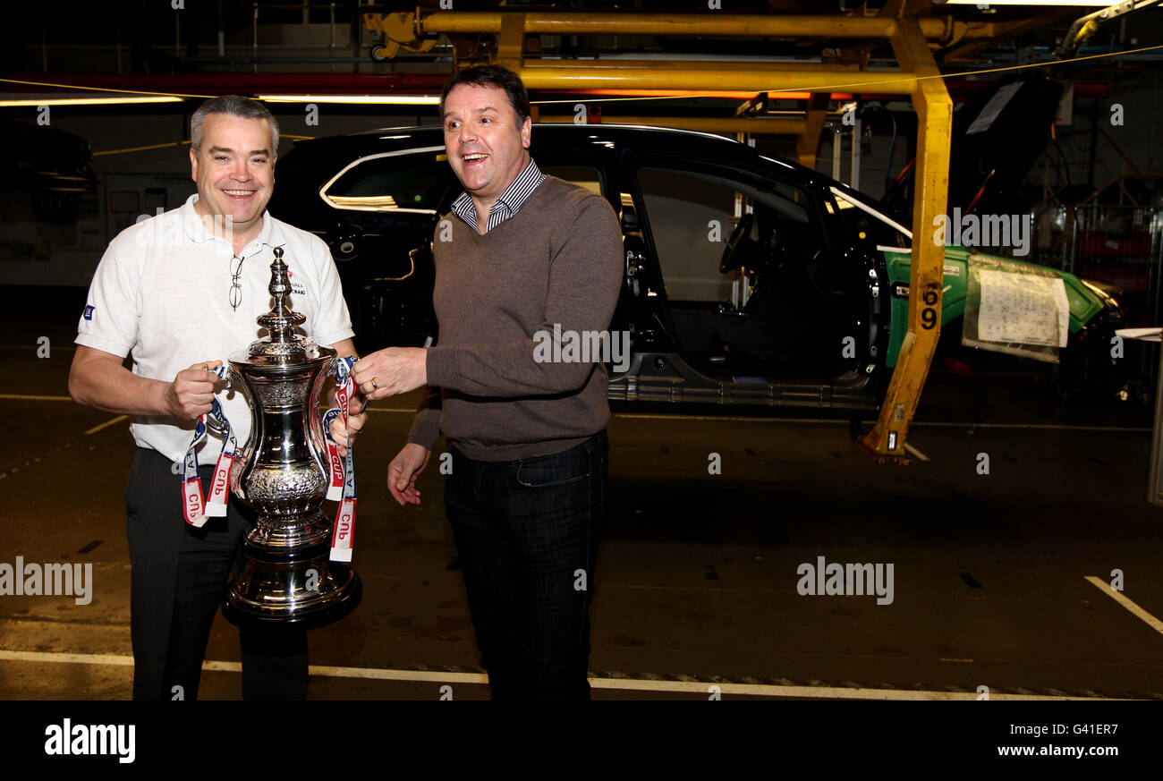 Former everton player graeme sharp hi-res stock photography and images ...