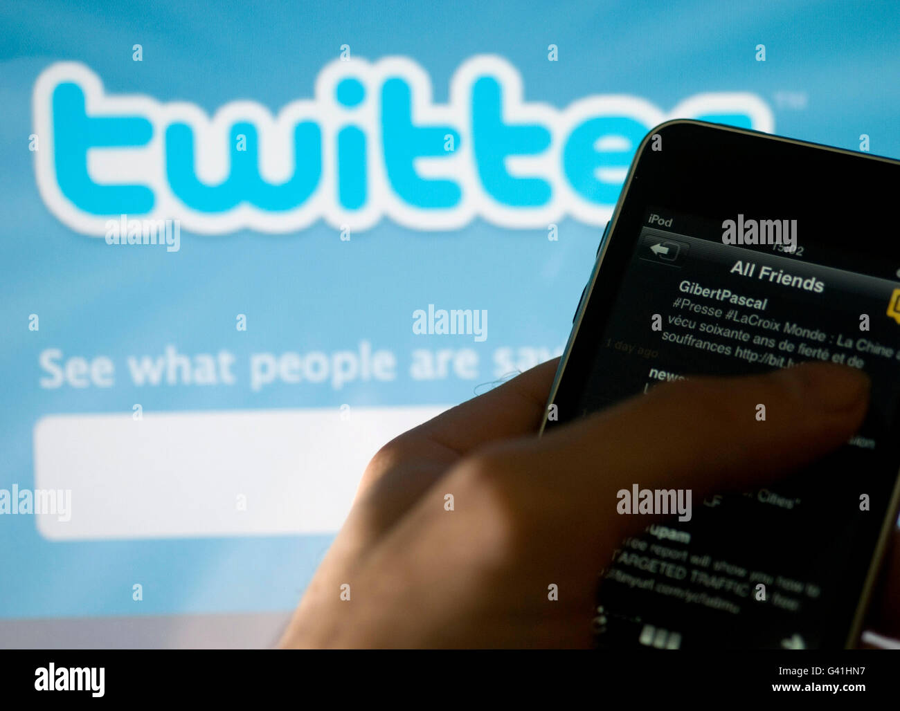 Football twitter hi-res stock photography and images - Alamy