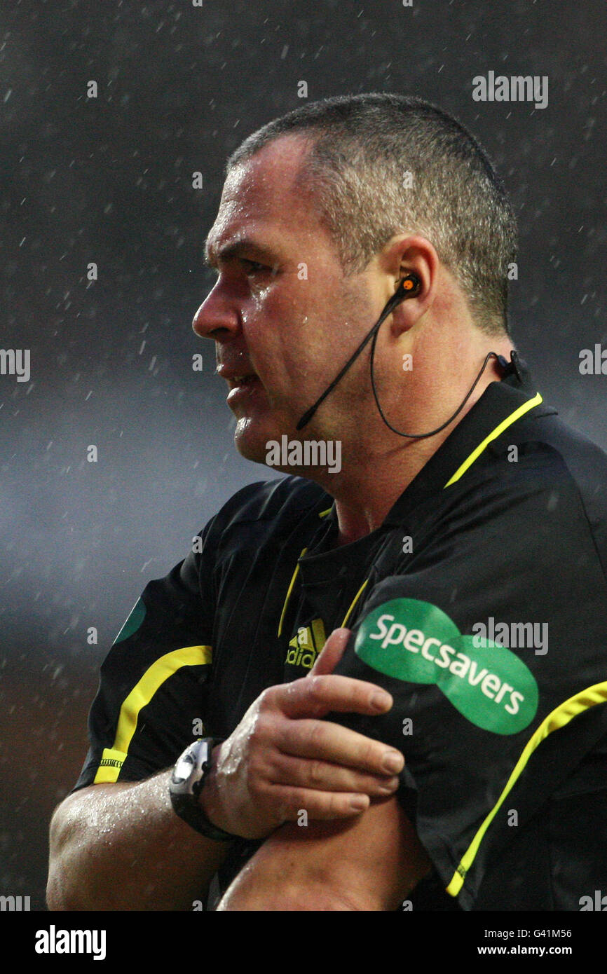 Hamilton referee hi-res stock photography and images - Alamy