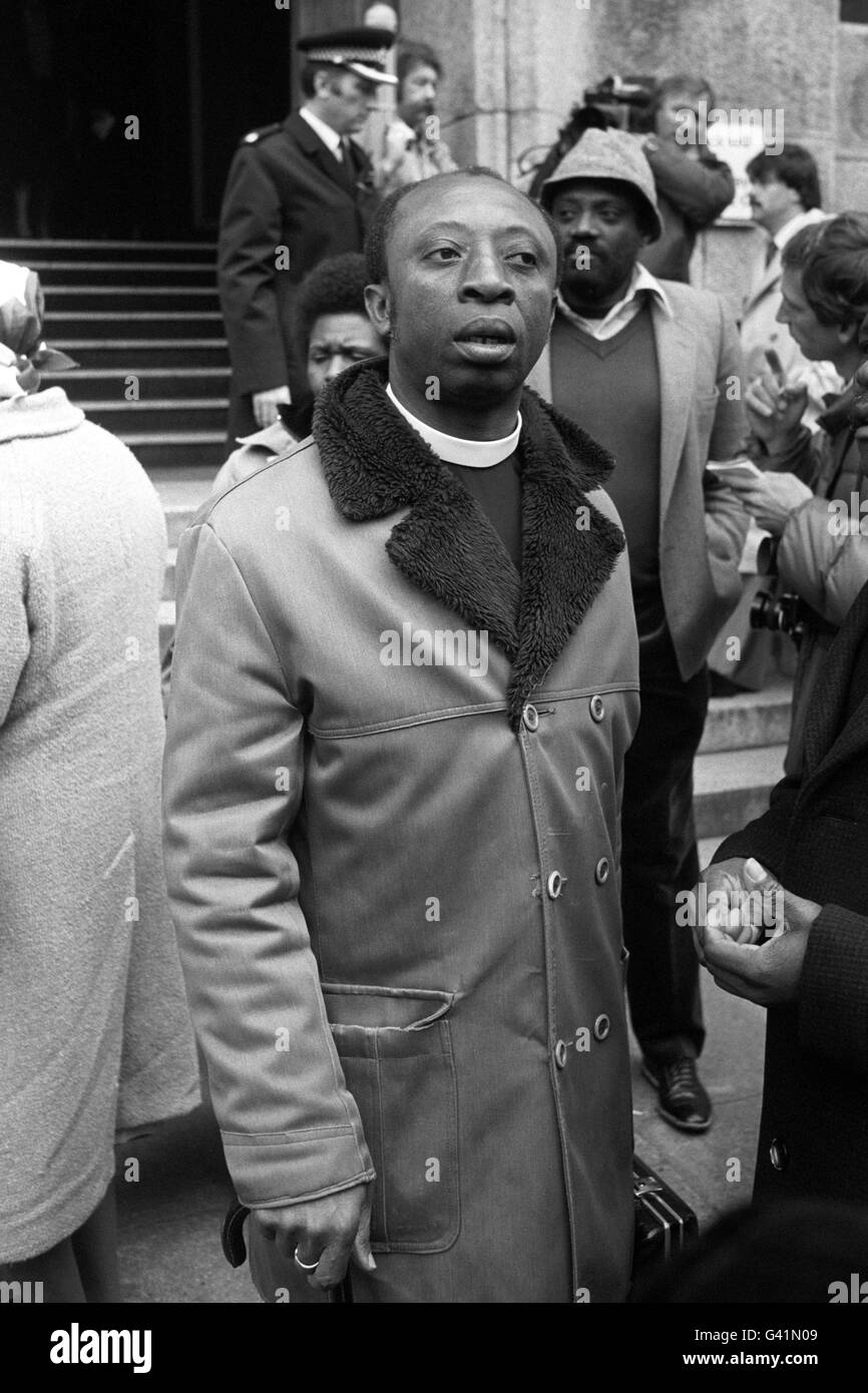 New cross house fire hi-res stock photography and images - Alamy