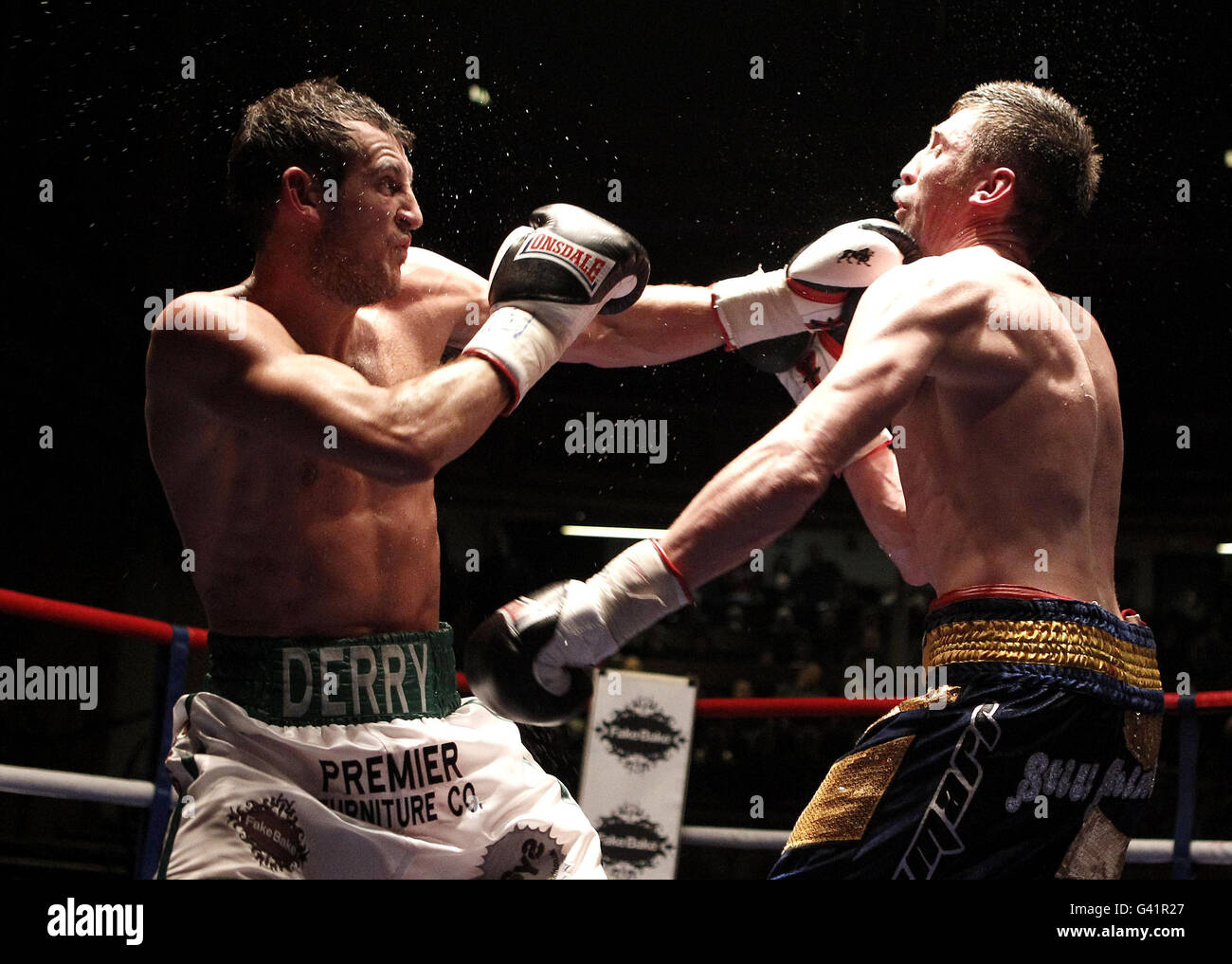 Scott lawton boxing hi-res stock photography and images - Alamy