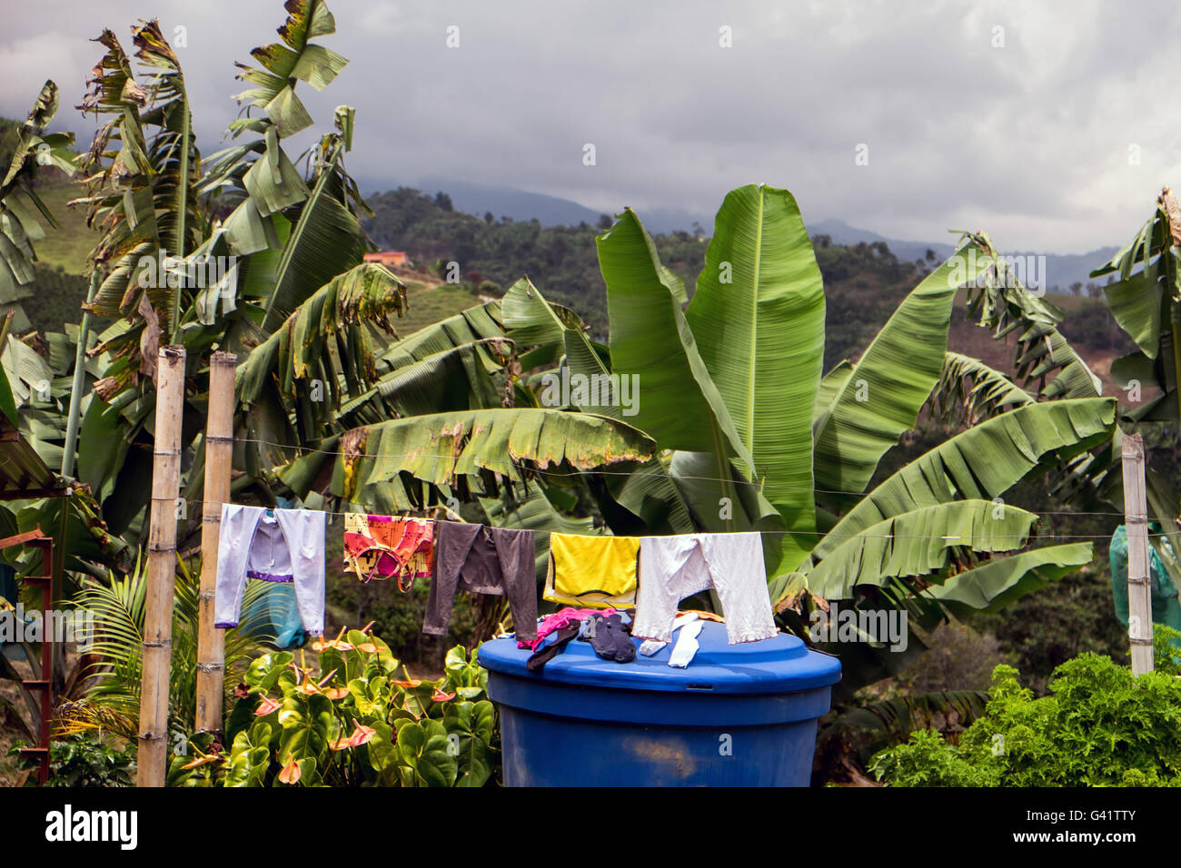 Laundry line farm hi-res stock photography and images - Alamy