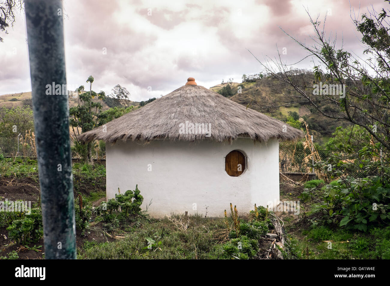 Indigenous cabin hi-res stock photography and images - Alamy