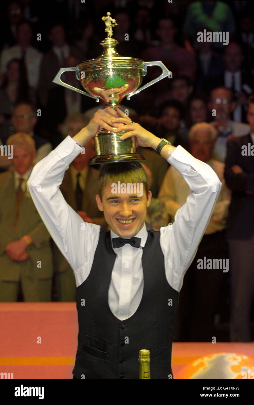 Scotland's Stephen Hendry celebrates at the Crucible, Sheffield, after ...
