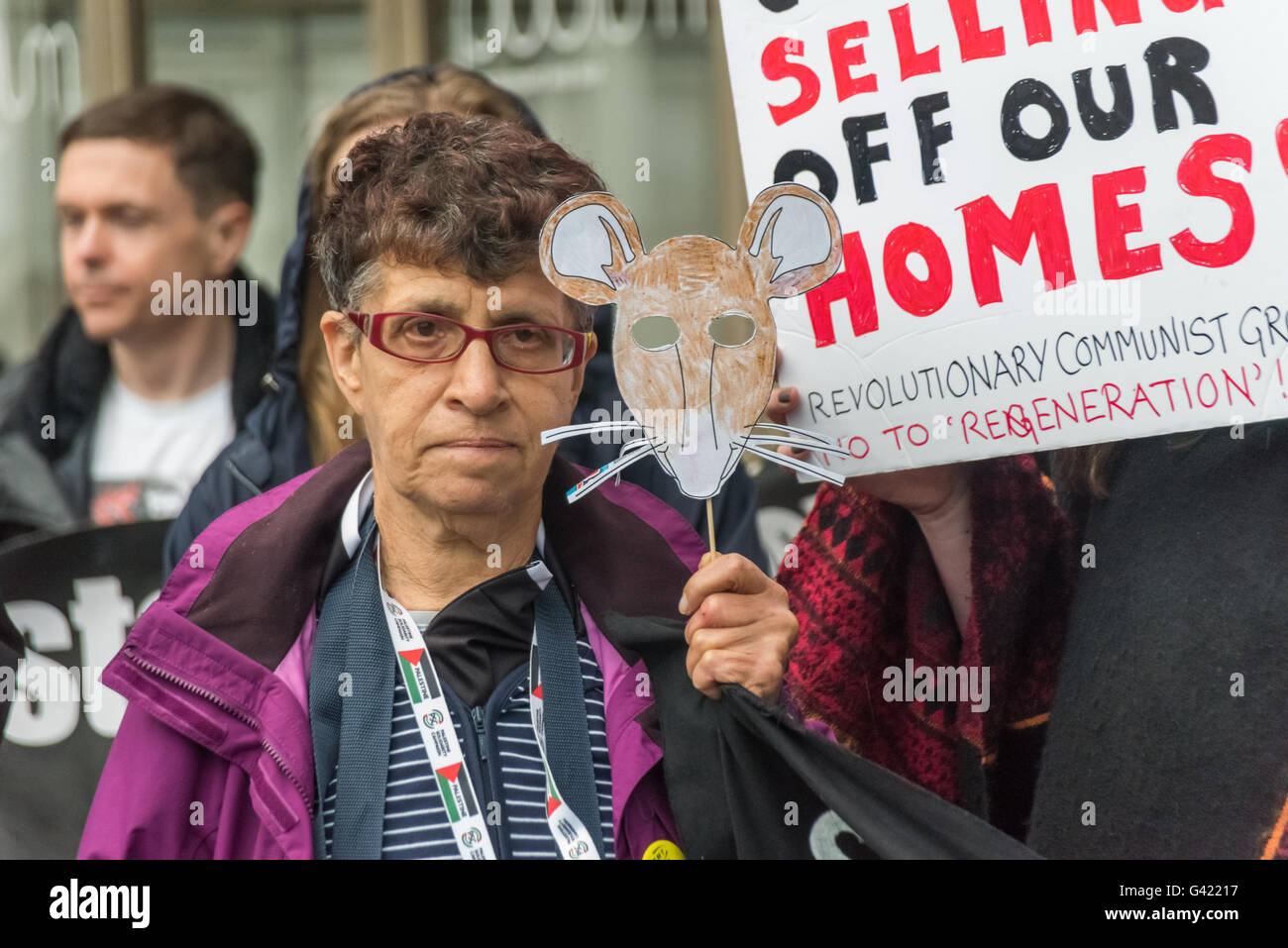 Foster failure hi-res stock photography and images - Alamy