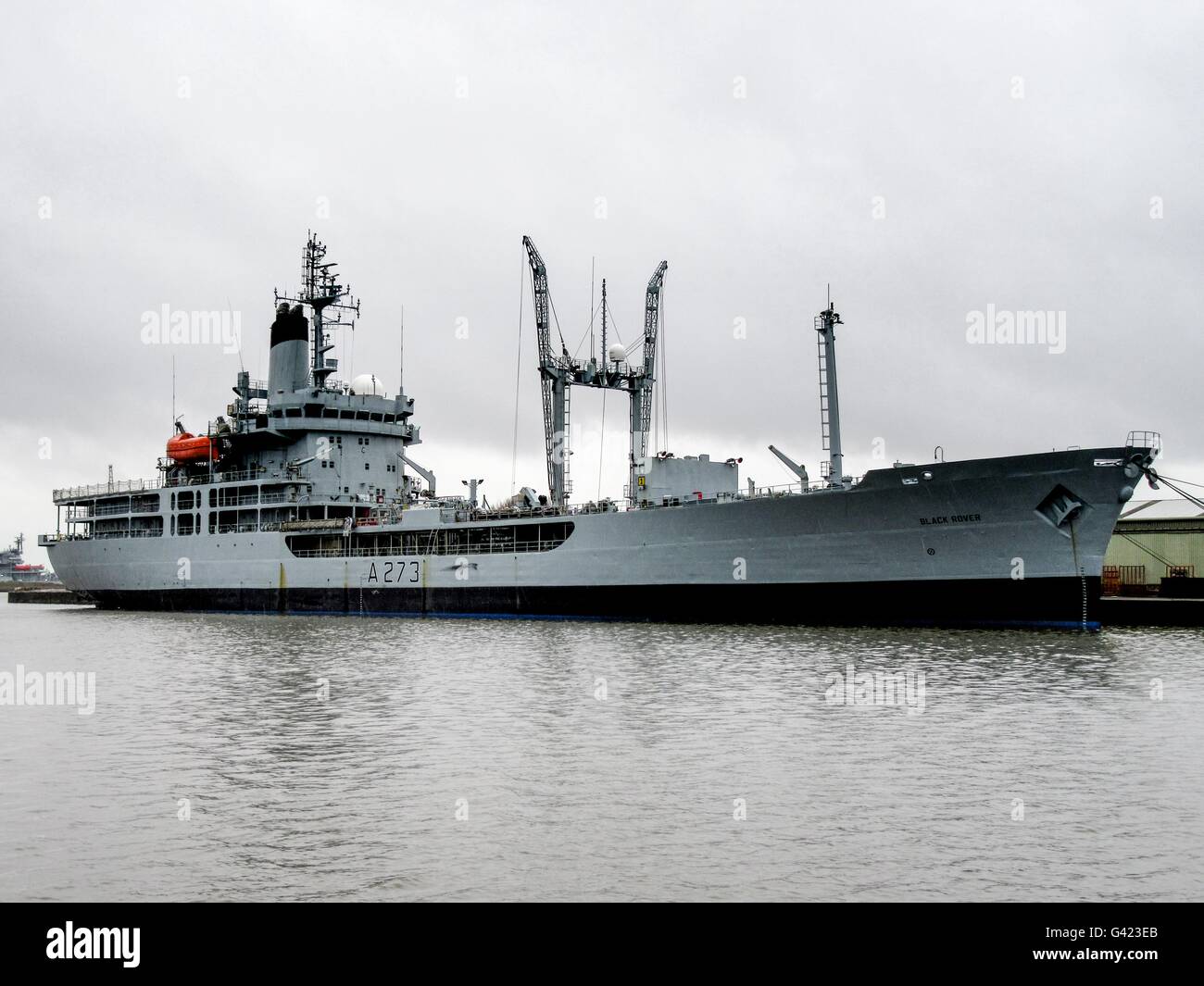 Royal fleet auxiliary replenishment tanker hi-res stock photography and ...