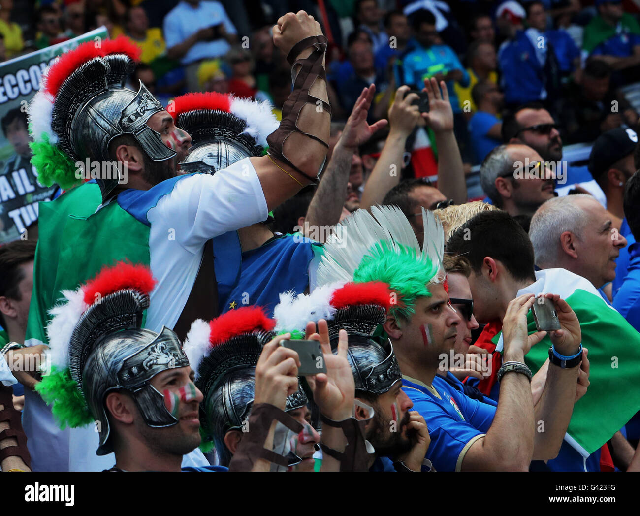 Italian fans hi-res stock photography and images - Alamy