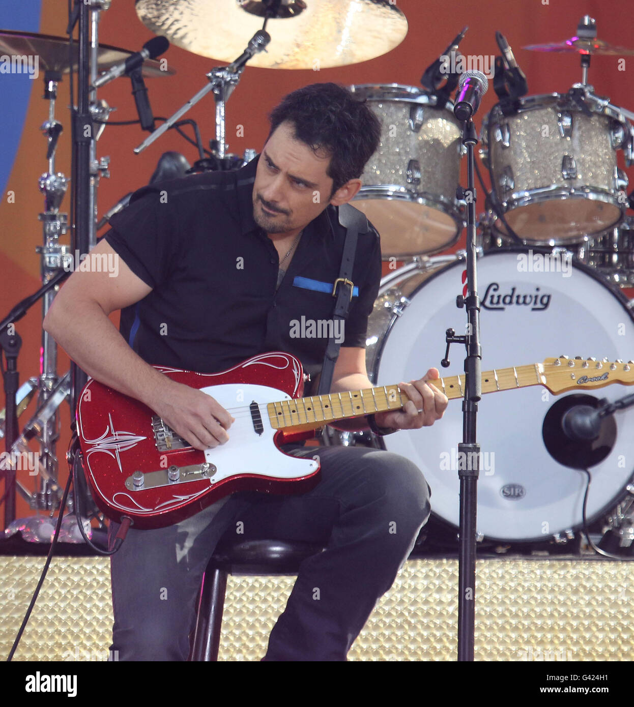 New York, New York, USA. 17th June, 2016. Singer BRAD PAISLEY performs ...