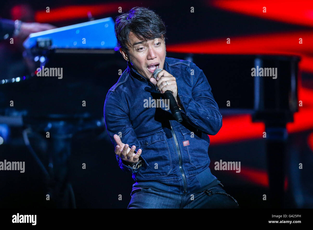 Coastal credit union amphitheatre hi-res stock photography and images ...