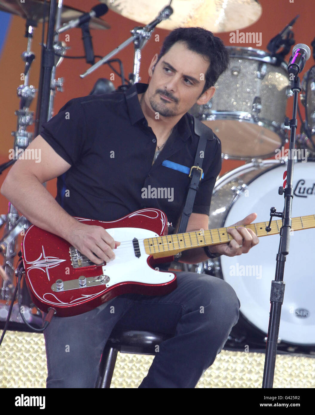 New York, New York, USA. 17th June, 2016. Singer BRAD PAISLEY performs ...