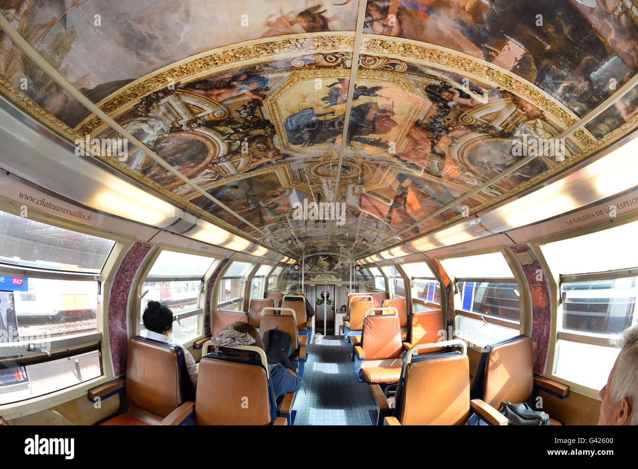 Versailles train hi-res stock photography and images - Alamy