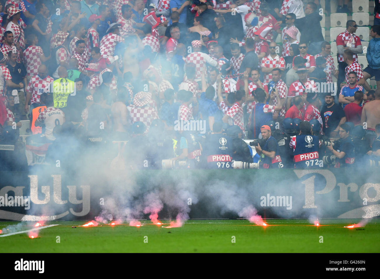 Soccer pitch flares hi-res stock photography and images - Alamy