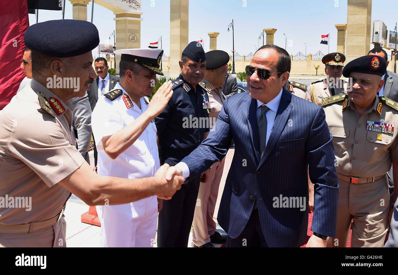 Prayers in egyptian mosque hi-res stock photography and images - Alamy