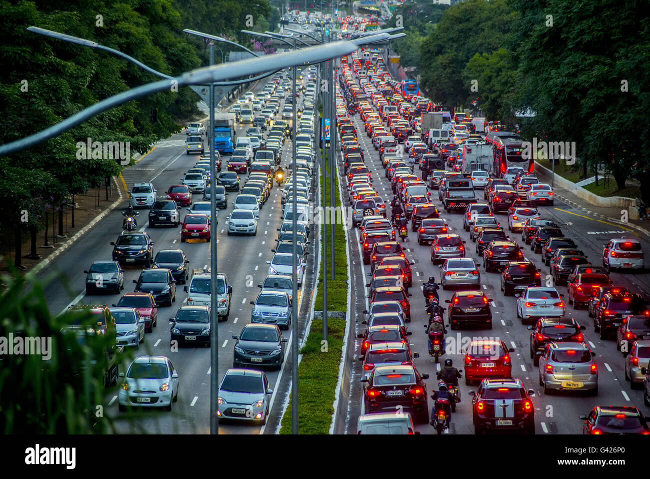 June 17, 2016 - BRAZIL, SAO PAULO : Vehicle congestion in the south ...