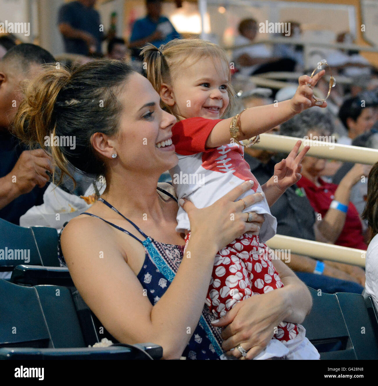 Nicole friday and jeff friday hi-res stock photography and images - Alamy