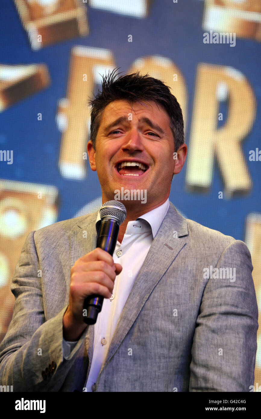 Tom chambers hi-res stock photography and images - Alamy