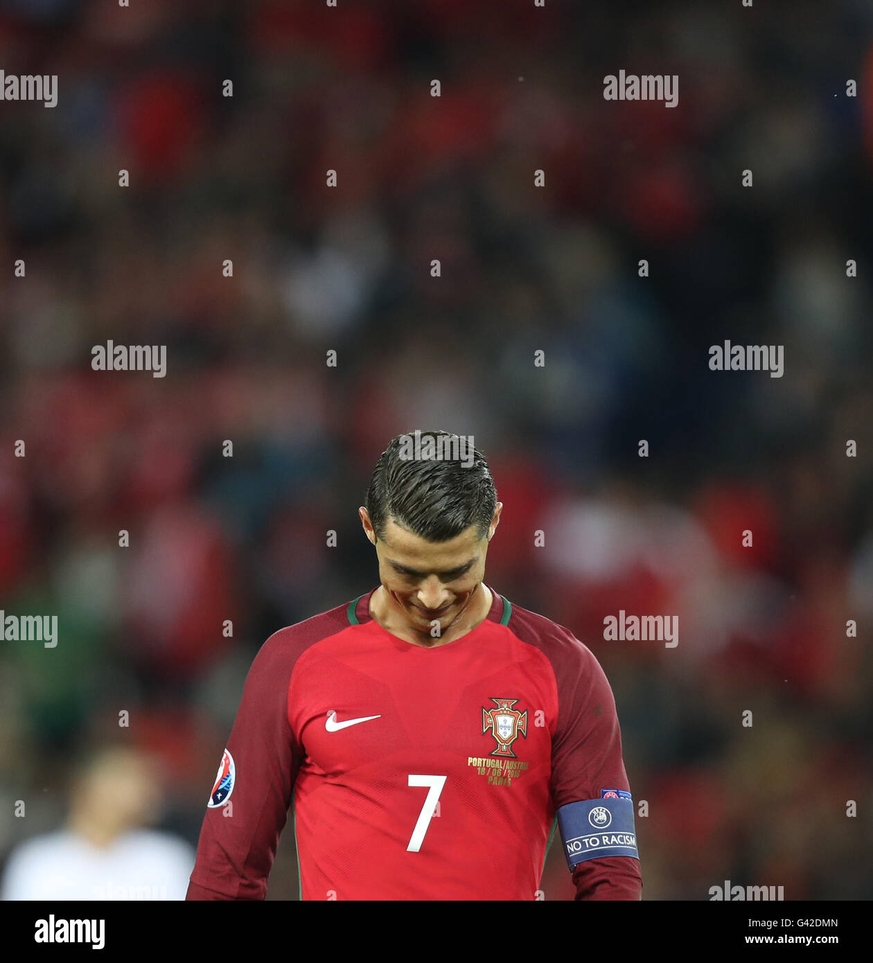 Cristiano ronaldo 2016 paris hi-res stock photography and images - Alamy