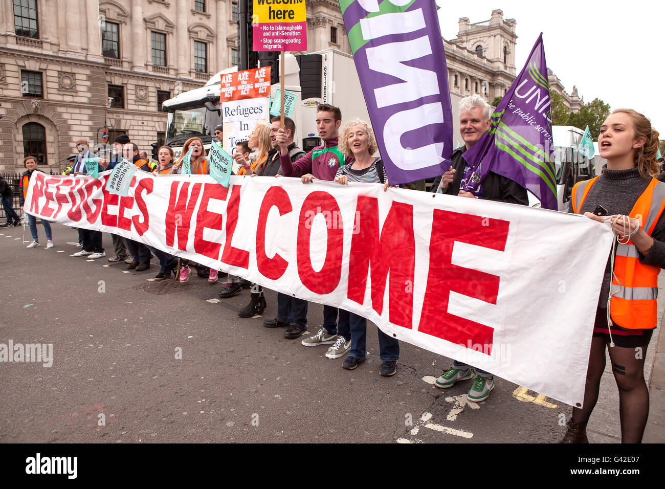 London, UK. 18th June, 2016. Refugees Welcome. A fleet of vehicles met ...