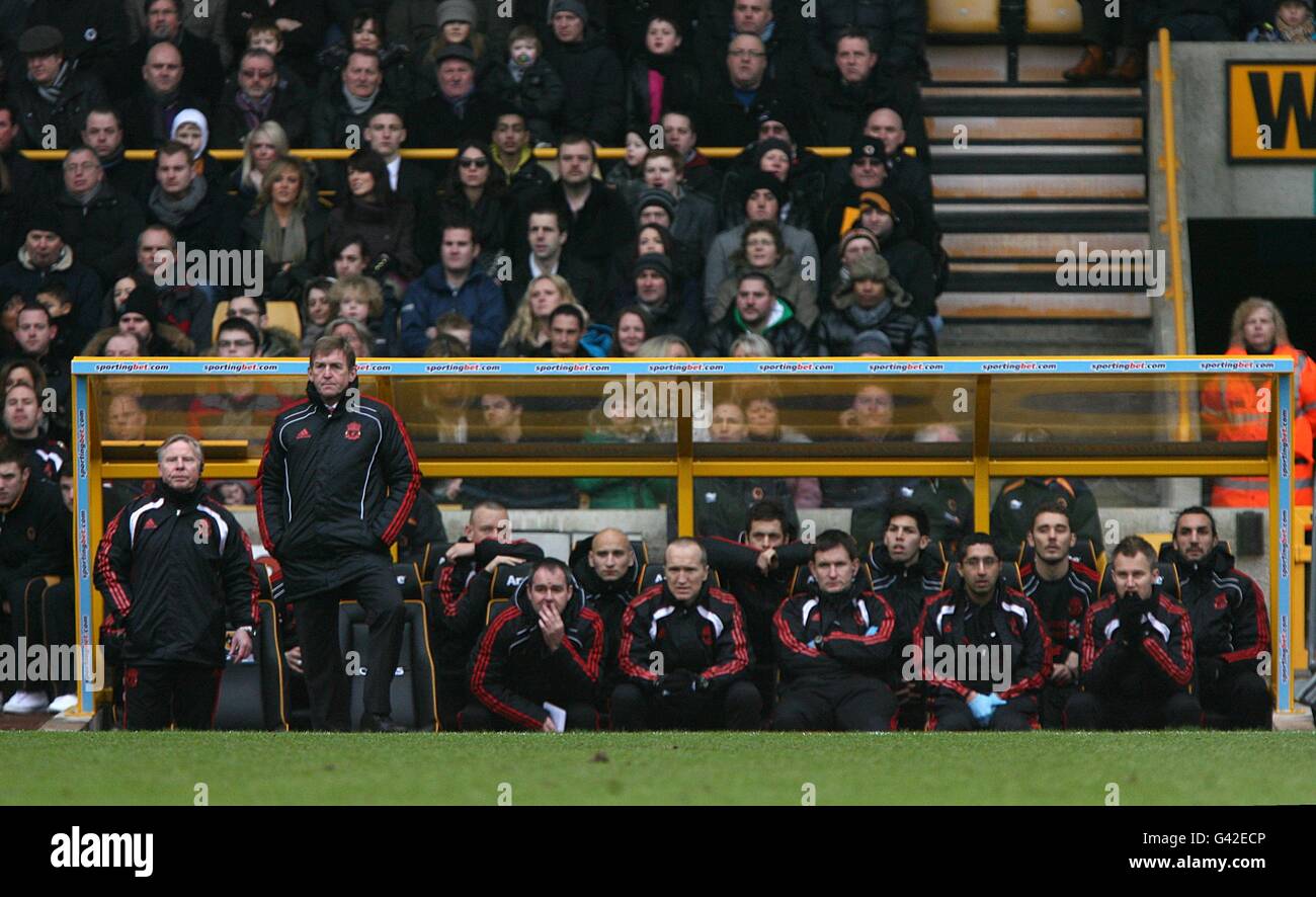 Liverpool manager kenny dalglish on the bench hi-res stock photography ...