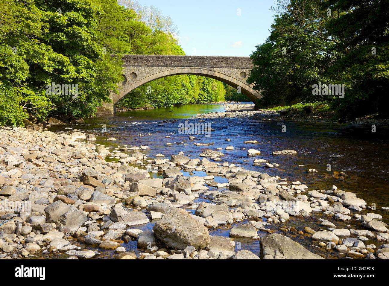 Middleton Bridge over the River Tees, Road bridge on the B6277 ...