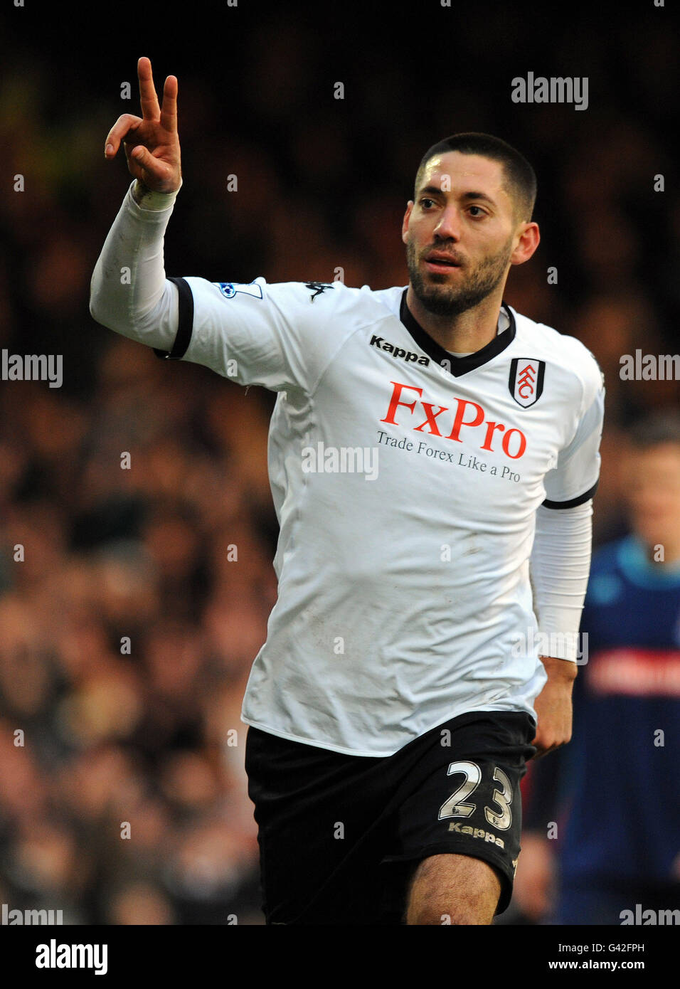 Fulham's Clint Dempsey celebrates scoring 2nd goal from the penalty ...