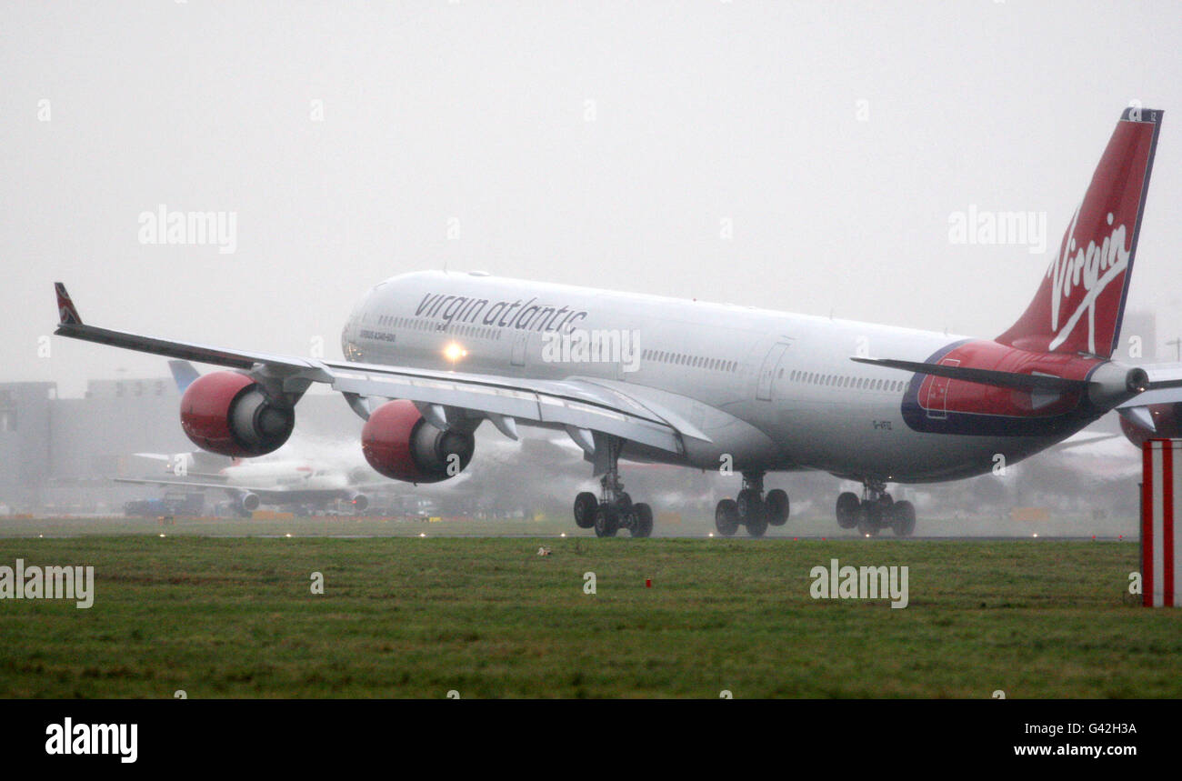 A Virgin Atlantic plane lands at Heathrow Airport Stock Photo - Alamy