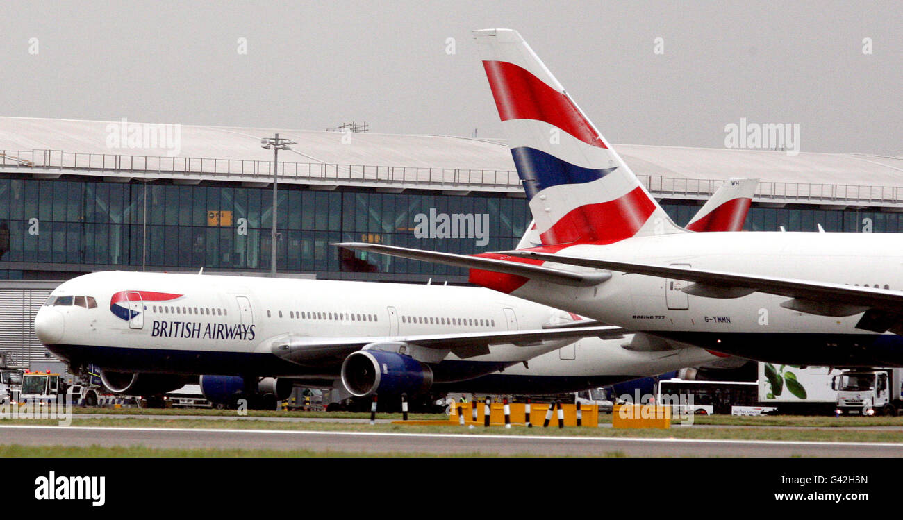 Heathrow airport tarmac view hi-res stock photography and images - Alamy