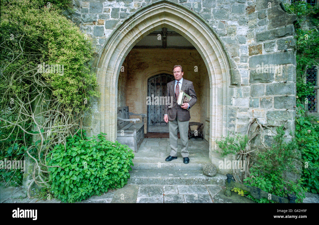 Earl of snowdon hi-res stock photography and images - Alamy