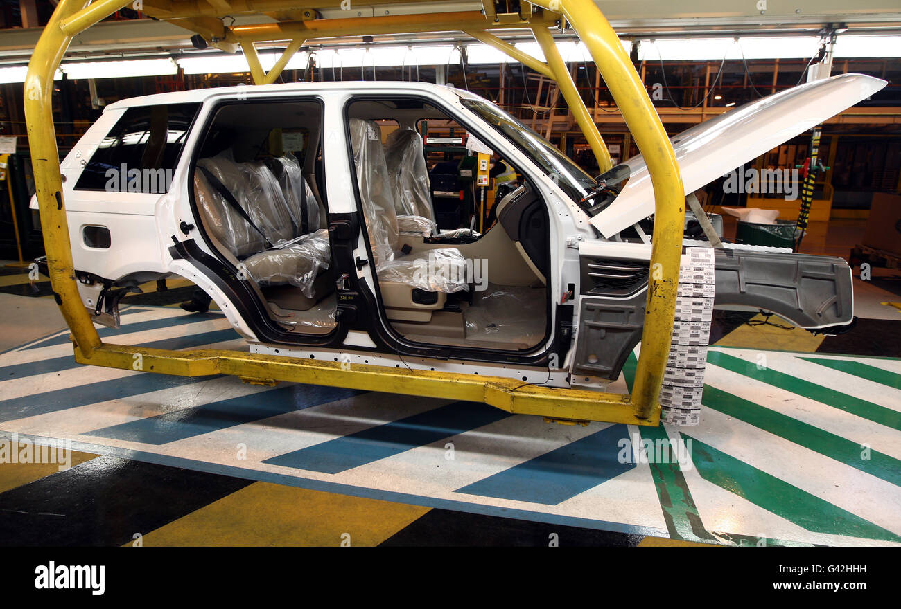 The Land Rover production line at the Lode Lane Solihull plant, UK ...