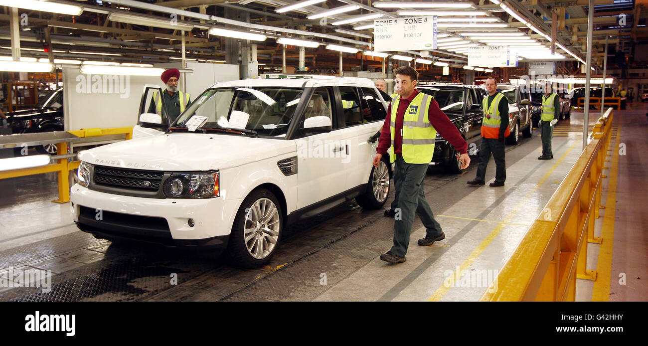 The Land Rover production line at the Lode Lane Solihull plant, UK ...