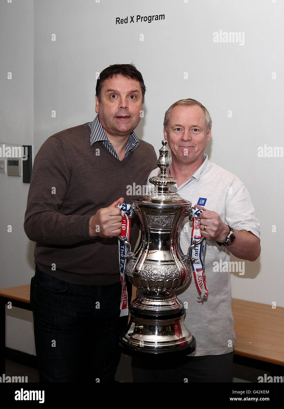 Former everton player graeme sharp left hi-res stock photography and ...