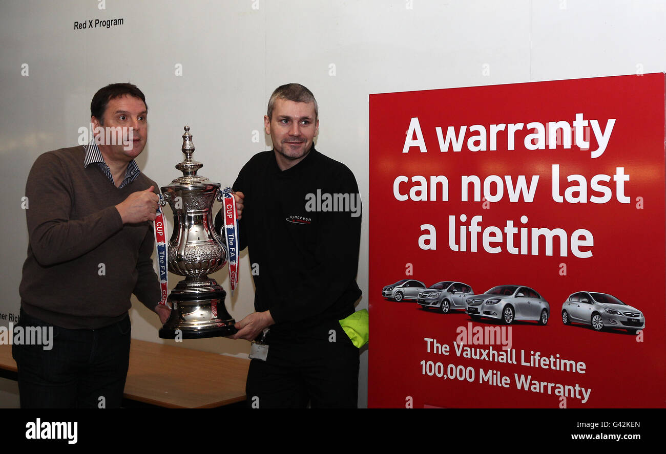 Former everton player graeme sharp hi-res stock photography and images ...