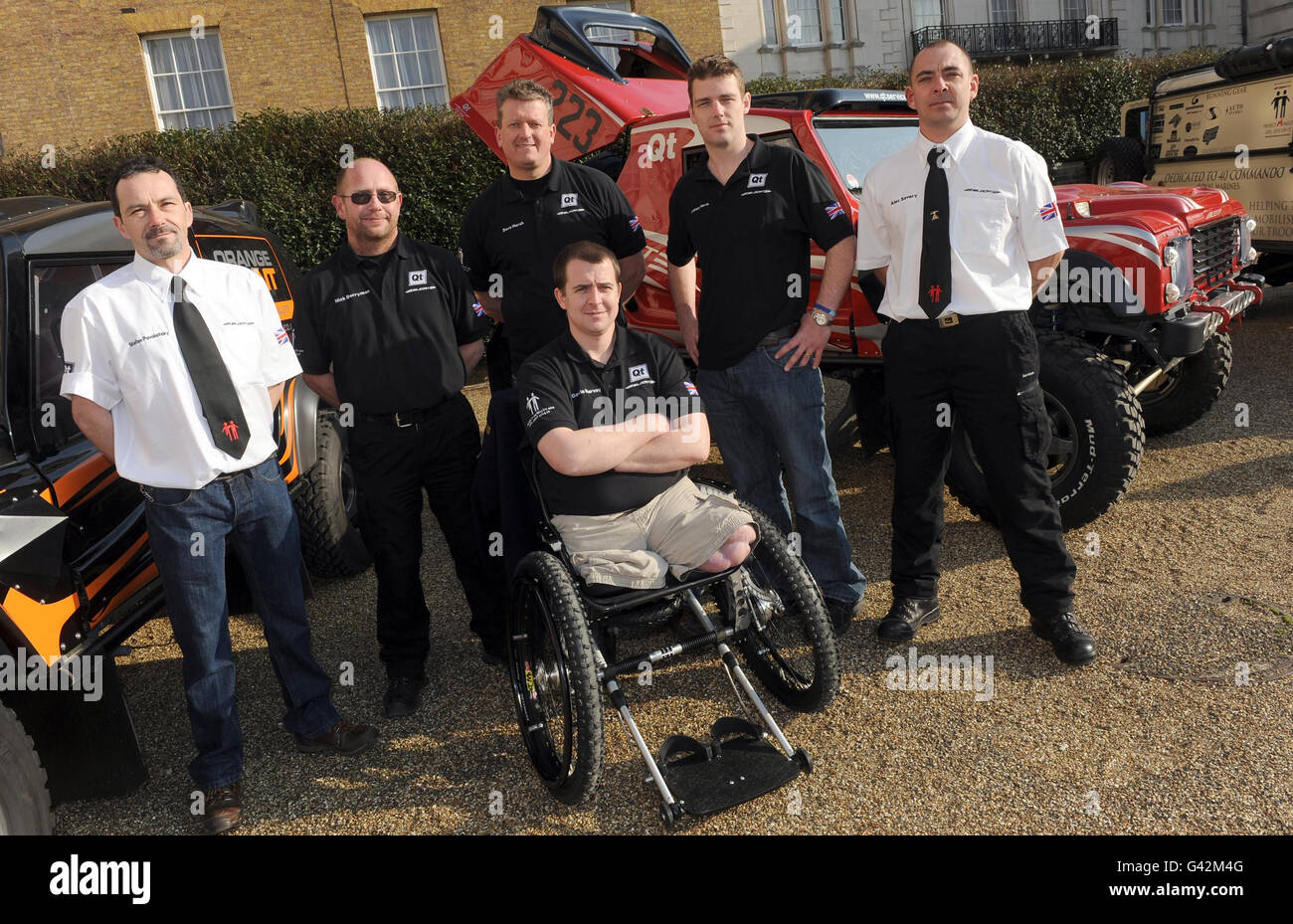 Members of a team of seriously injured soldiers and support crew, (left ...