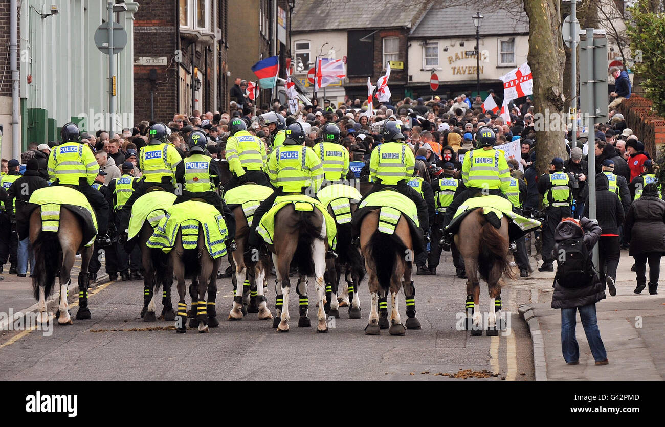 EDL demonstration in Luton Stock Photo - Alamy