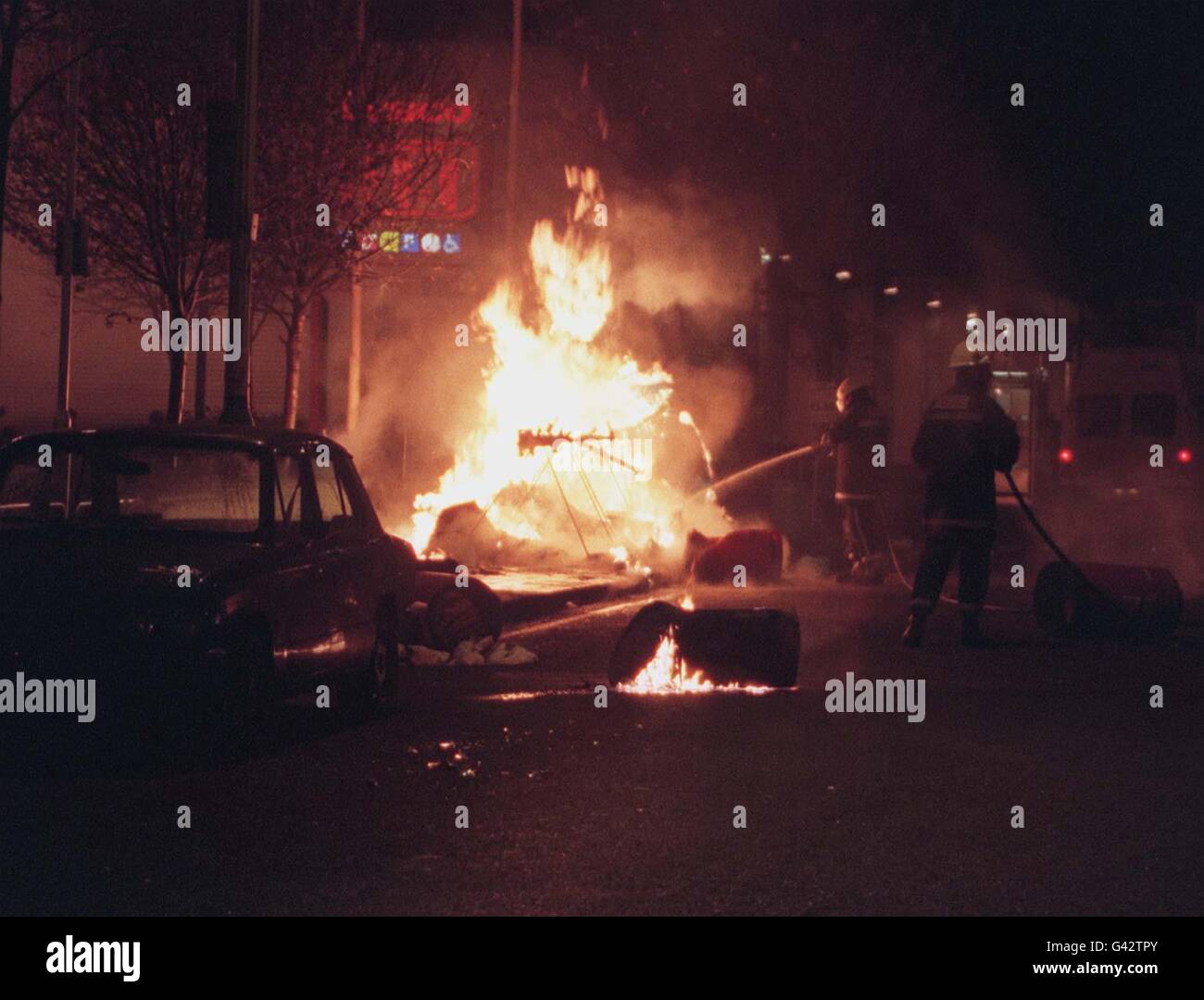 Brixton riots burning car hi-res stock photography and images - Alamy